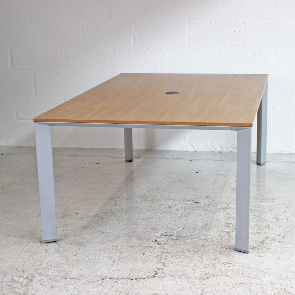 Senator Chameleon Meeting Table | Oak table | conference table