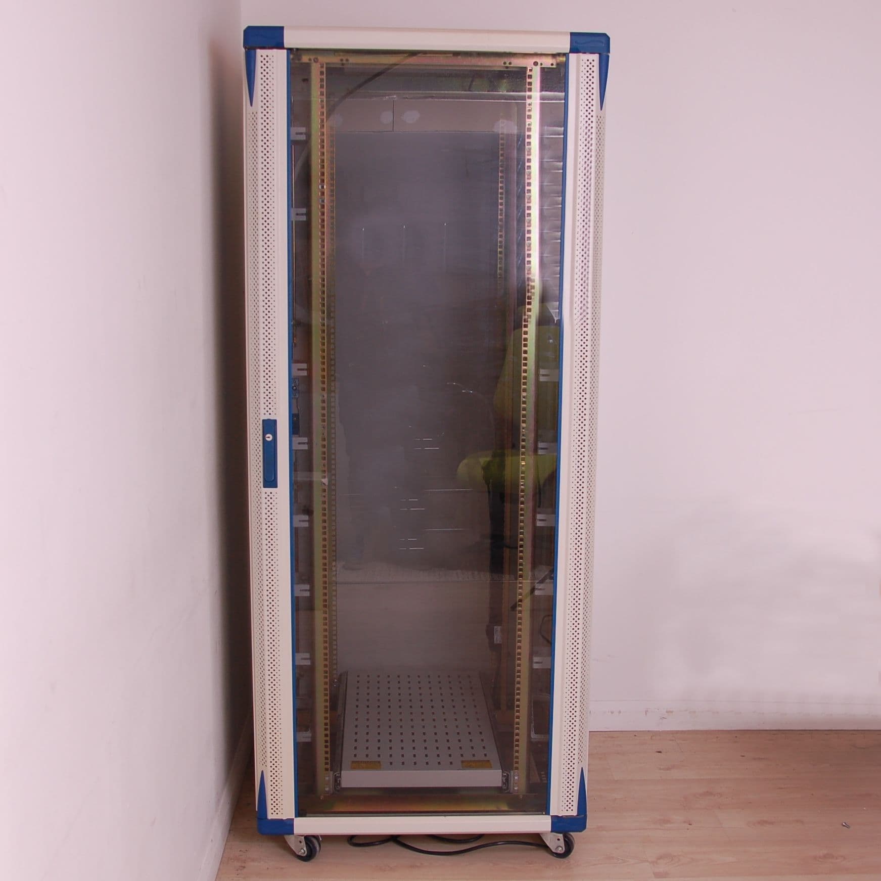 Server Rack | computer storage cabinet | server cupboard