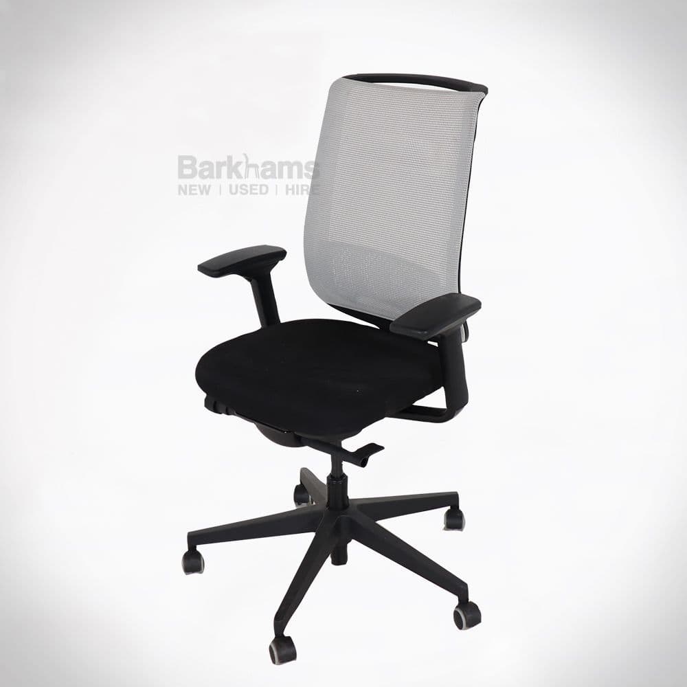 SteelCase Reply Air in White| Reply Chair with white mesh back ...