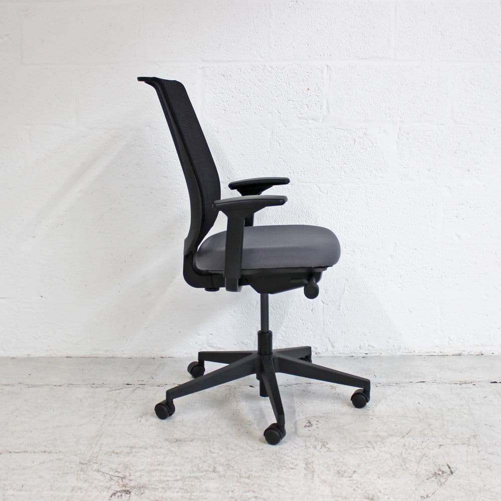 Steelcase Reply Air Task Chair | Black Mesh Chair | Mesh Back Operator ...