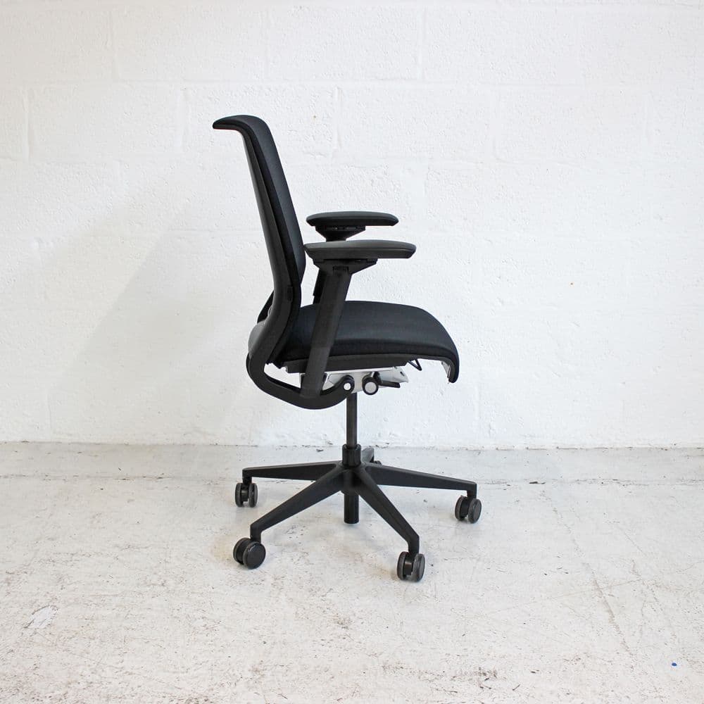 Steelcase Think Operator Chair (Upholstered Back) | black computer ...