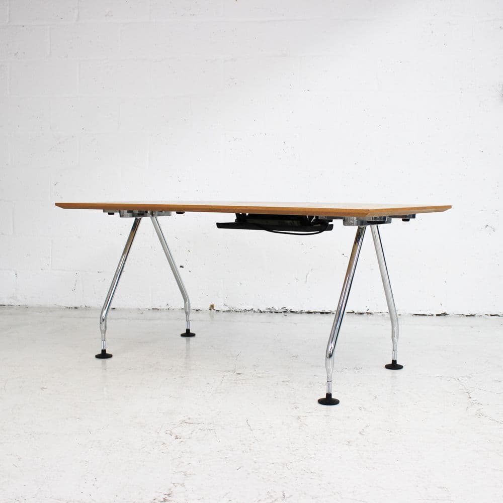 Vitra Ad Hoc Oak Veneer Desk | manager desk | oak meeting table