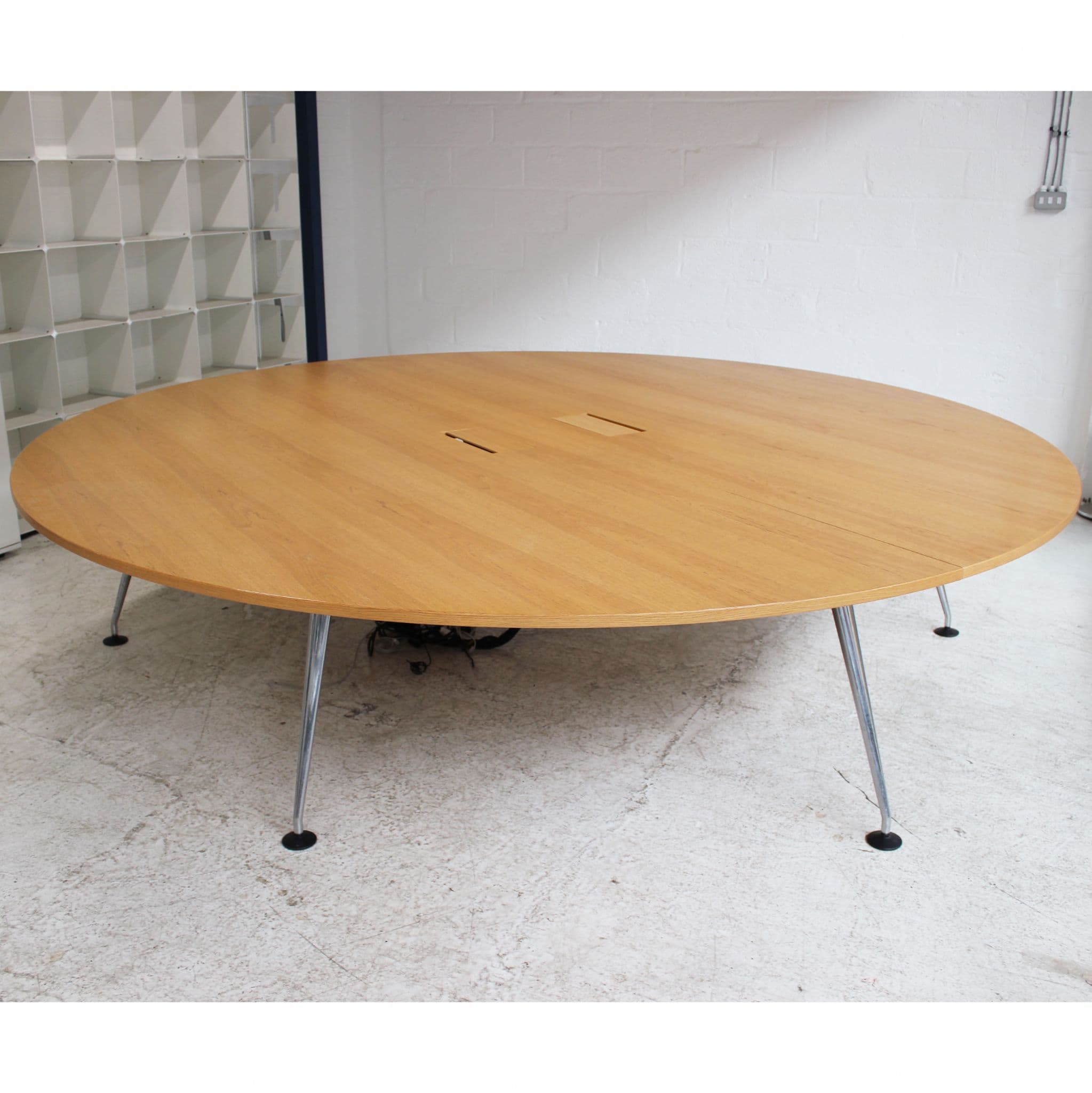 Vitra MedaMorph – 3000mm Diameter | Large Conference Table | Ten seater ...