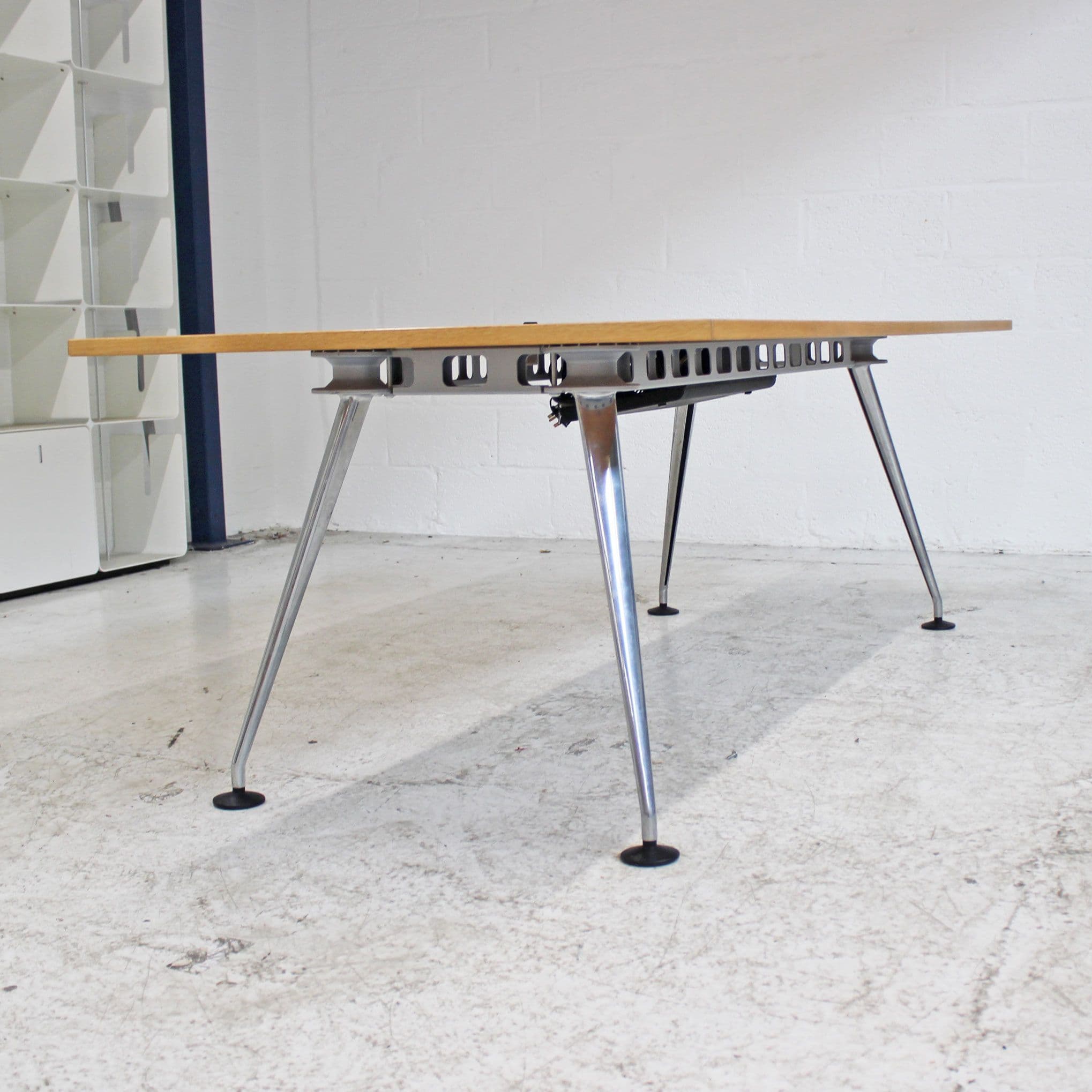 Vitra MedaMorph Oak Table | Rectangular Table | Oak Meeting Table
