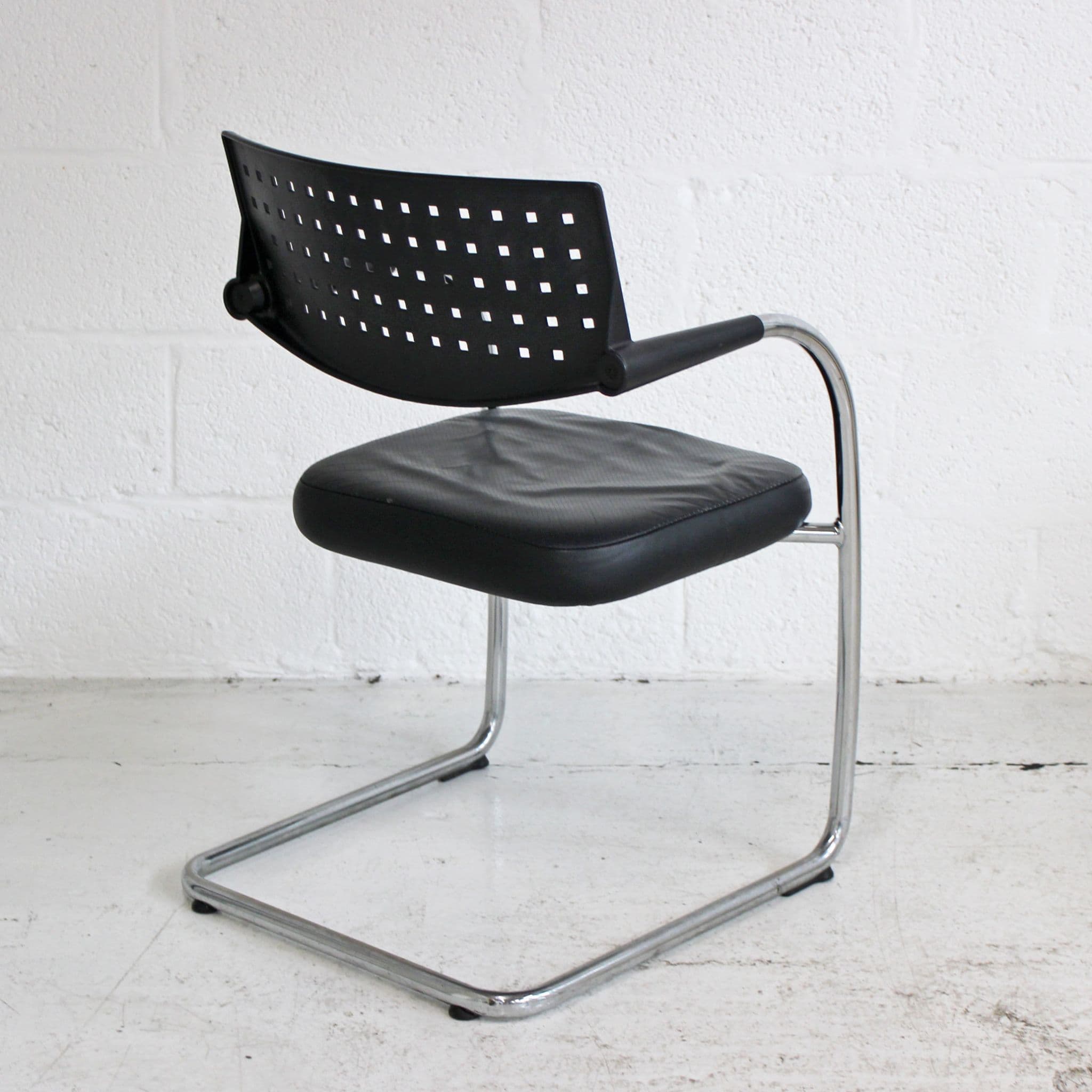 Vitra Visavis with Leather Seat | Meeting Chair | Cantilever Chair