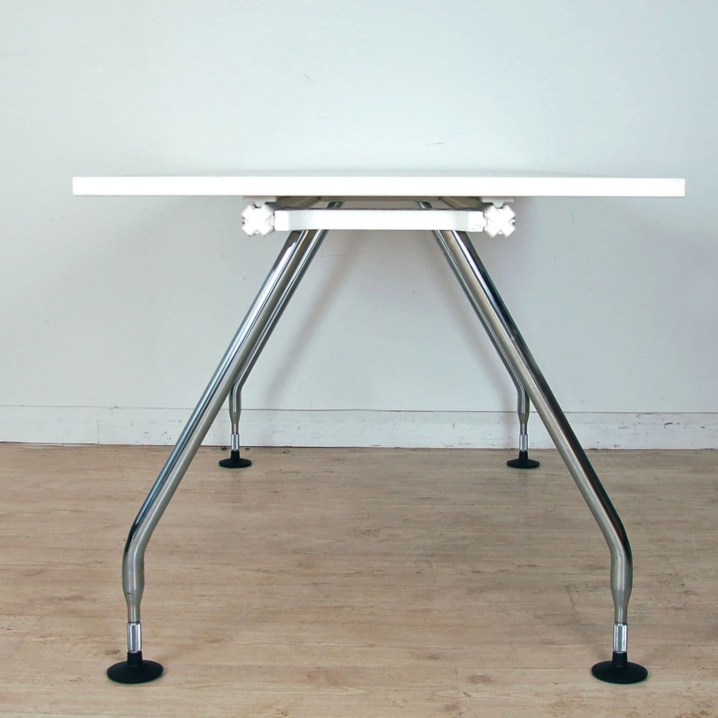 Vitra White Rectangular Desk/Meeting Table | white meeting table ...