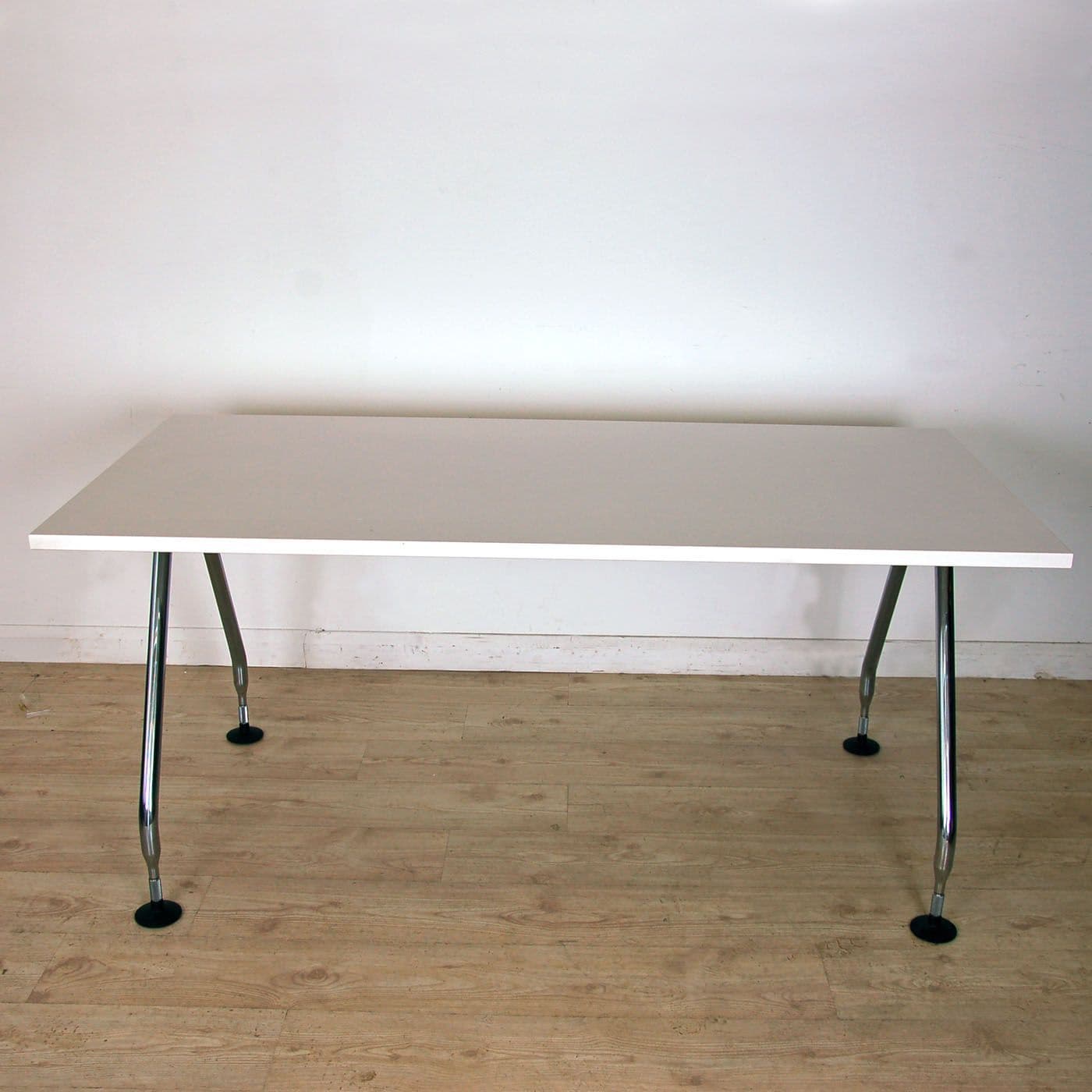 Vitra White Rectangular Desk/Meeting Table | white meeting table ...