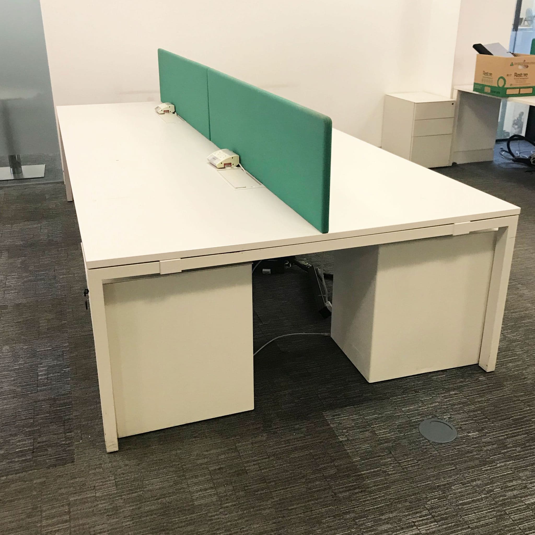 Vitra WorKit Bench Desk with Screens | White Multi Desk | Office Desking