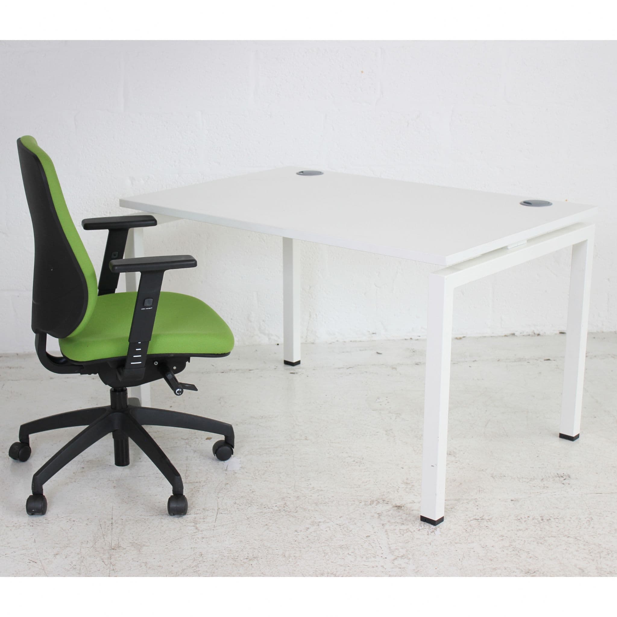 White rectangular desk - 1200 x 800 | white desk | white computer desk