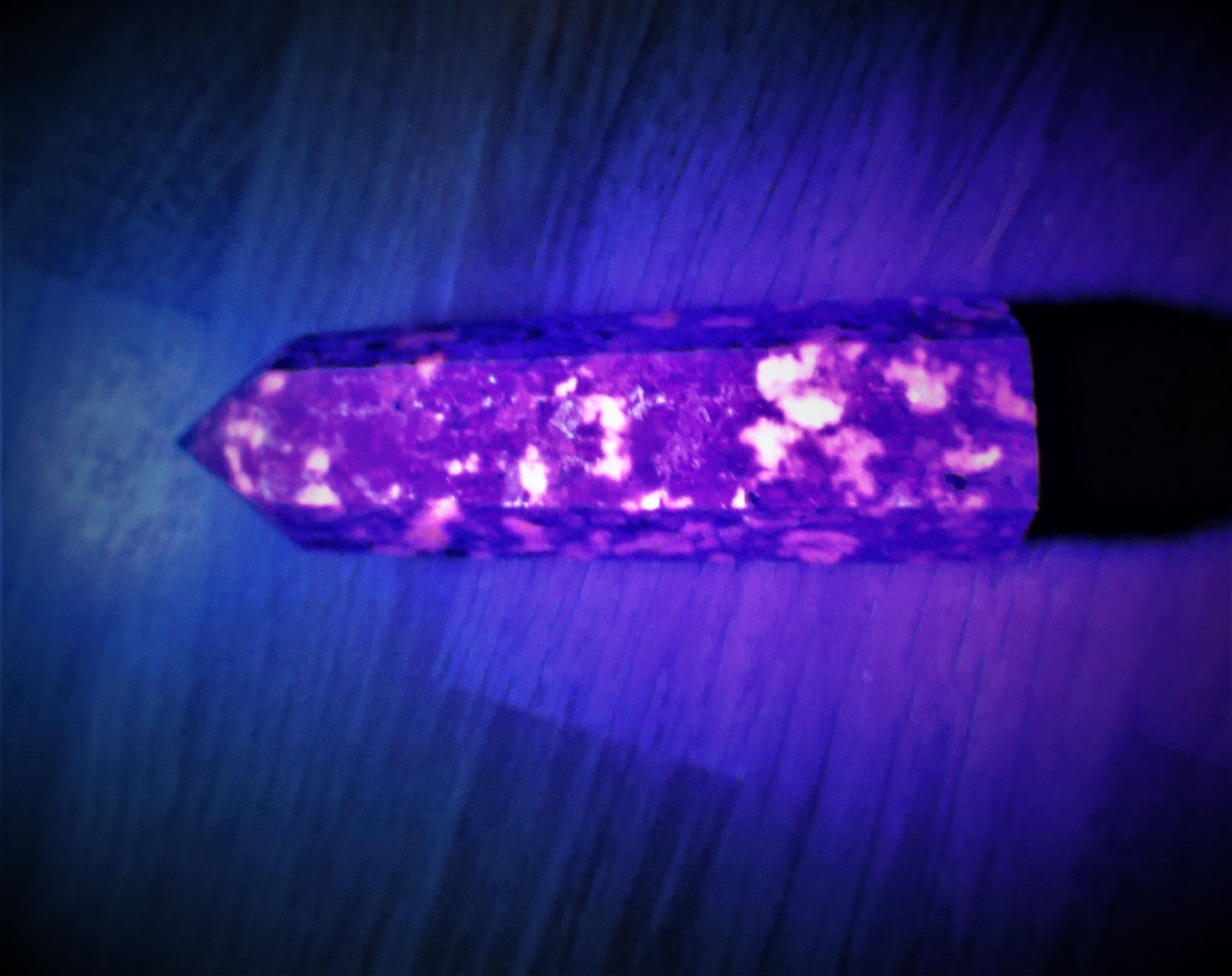 Yooperlite "Highly Flourescent" Tower