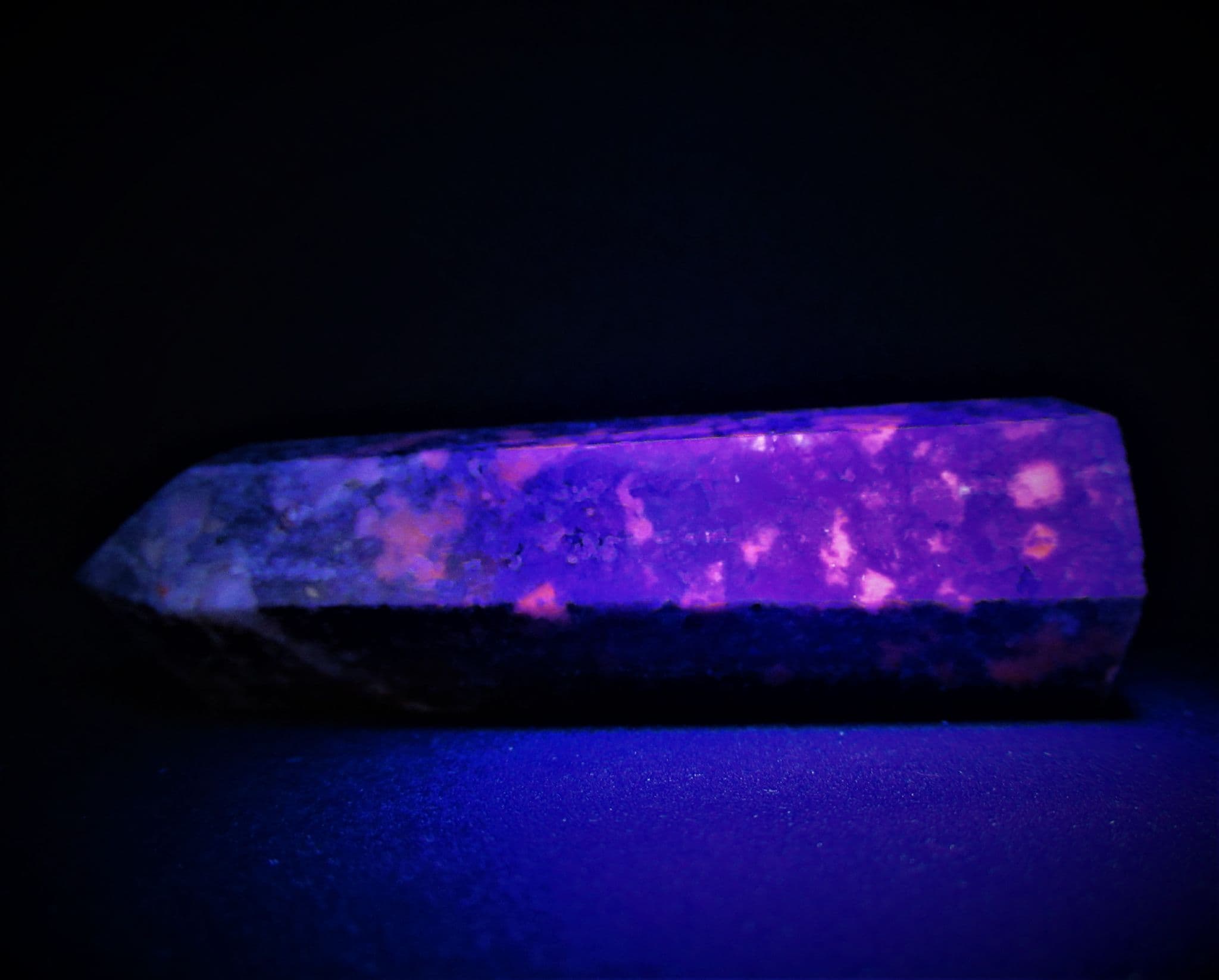 Yooperlite "Highly Flourescent" Tower