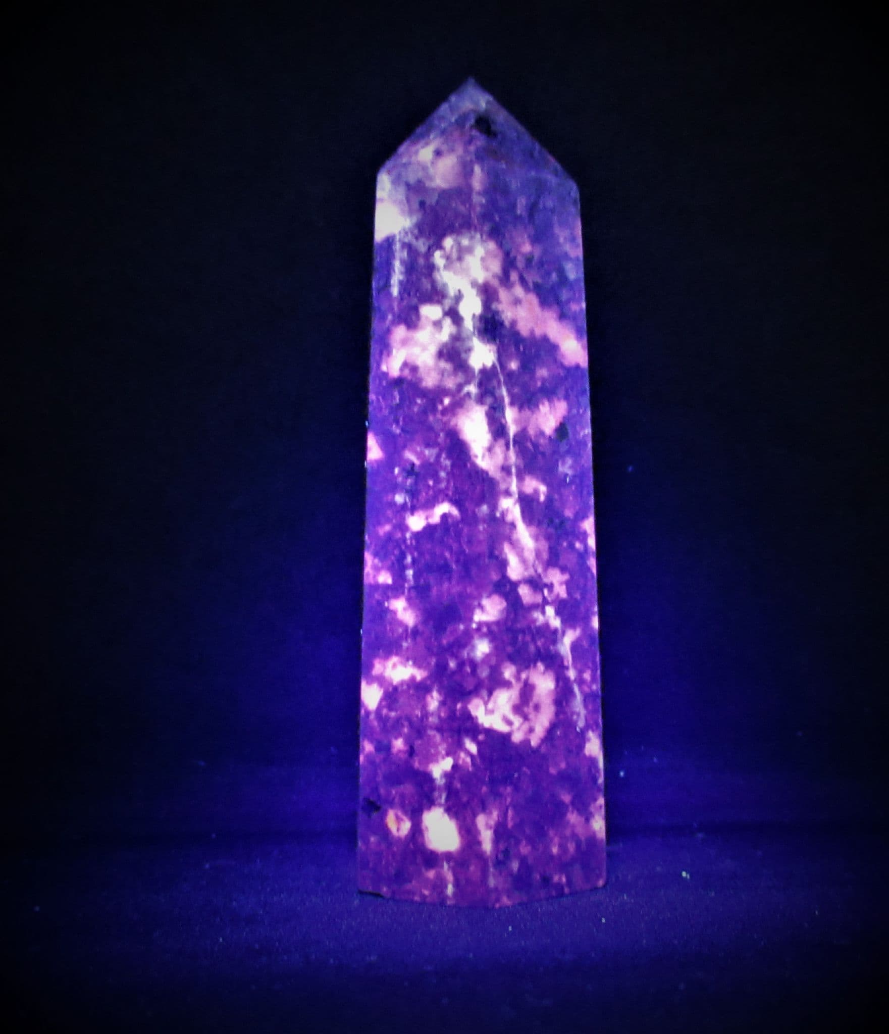 Yooperlite "Highly Flourescent" Tower