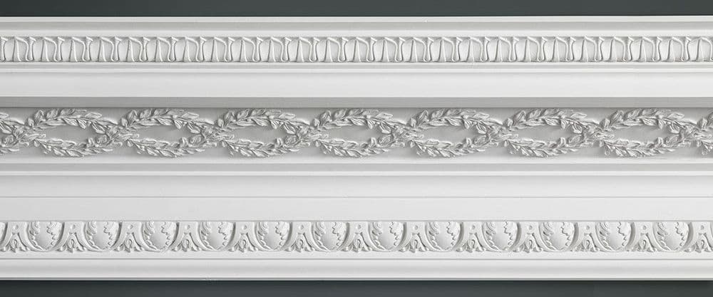 Georgian Lamb's Tongue with Wreath Plaster Cornice