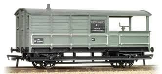 Bachmann 33-306D ex-GWR 20 ton Toad brake van W35894 in BR grey