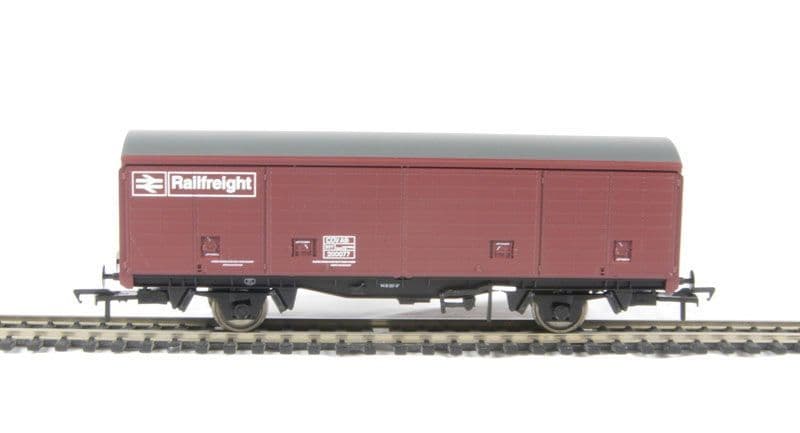Bachmann 38-141 29T Sliding Door Box Van VDA COV AB Bauxite