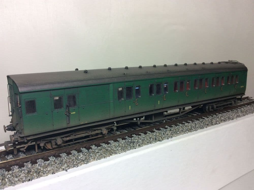 R4534B Push Pull BR Coach Pack weathered