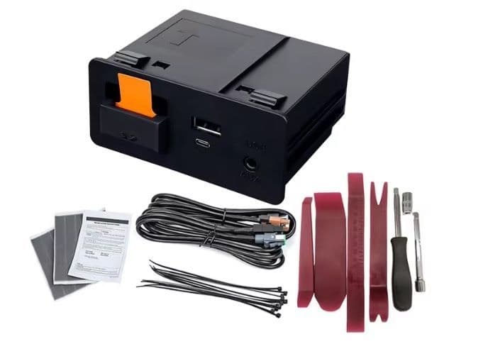 Mazda Wireless CarPlay & Android Auto Kit — USB Hub for Connect 1