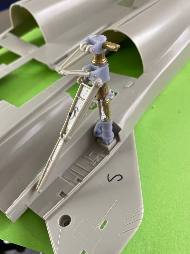 Grumman F-14A Tomcat undercarriage for 1/32 Tamiya kit