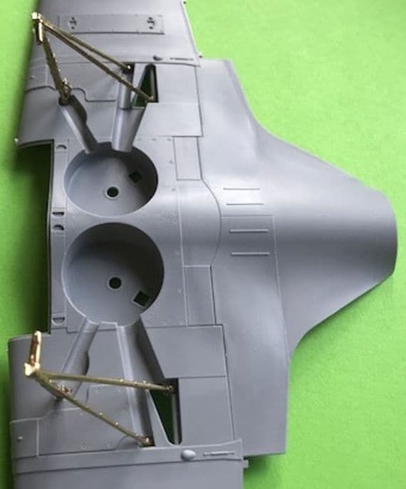 Polikarpov I-16 main undercarriage for 1/32 ICM kit