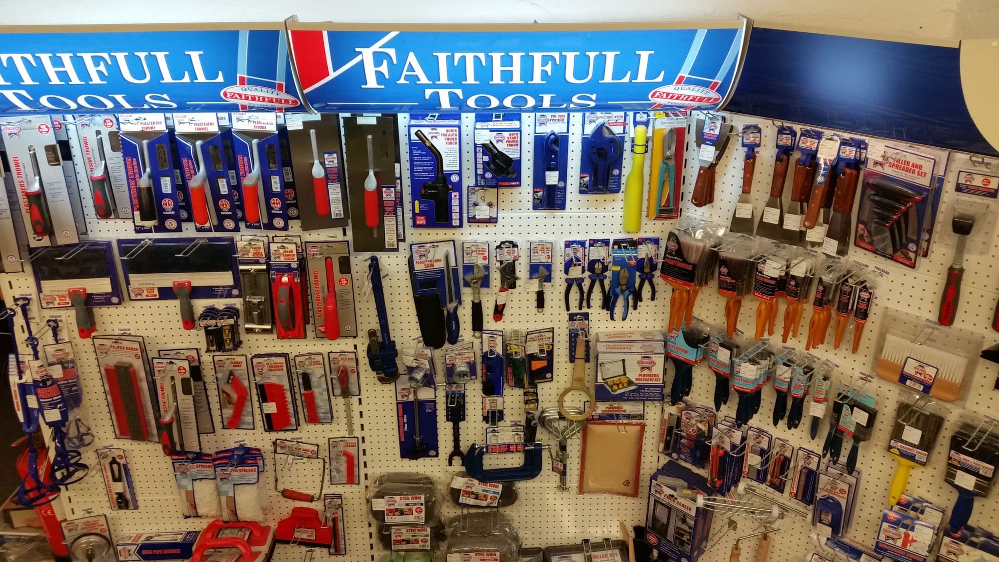 M & T Builders Merchants