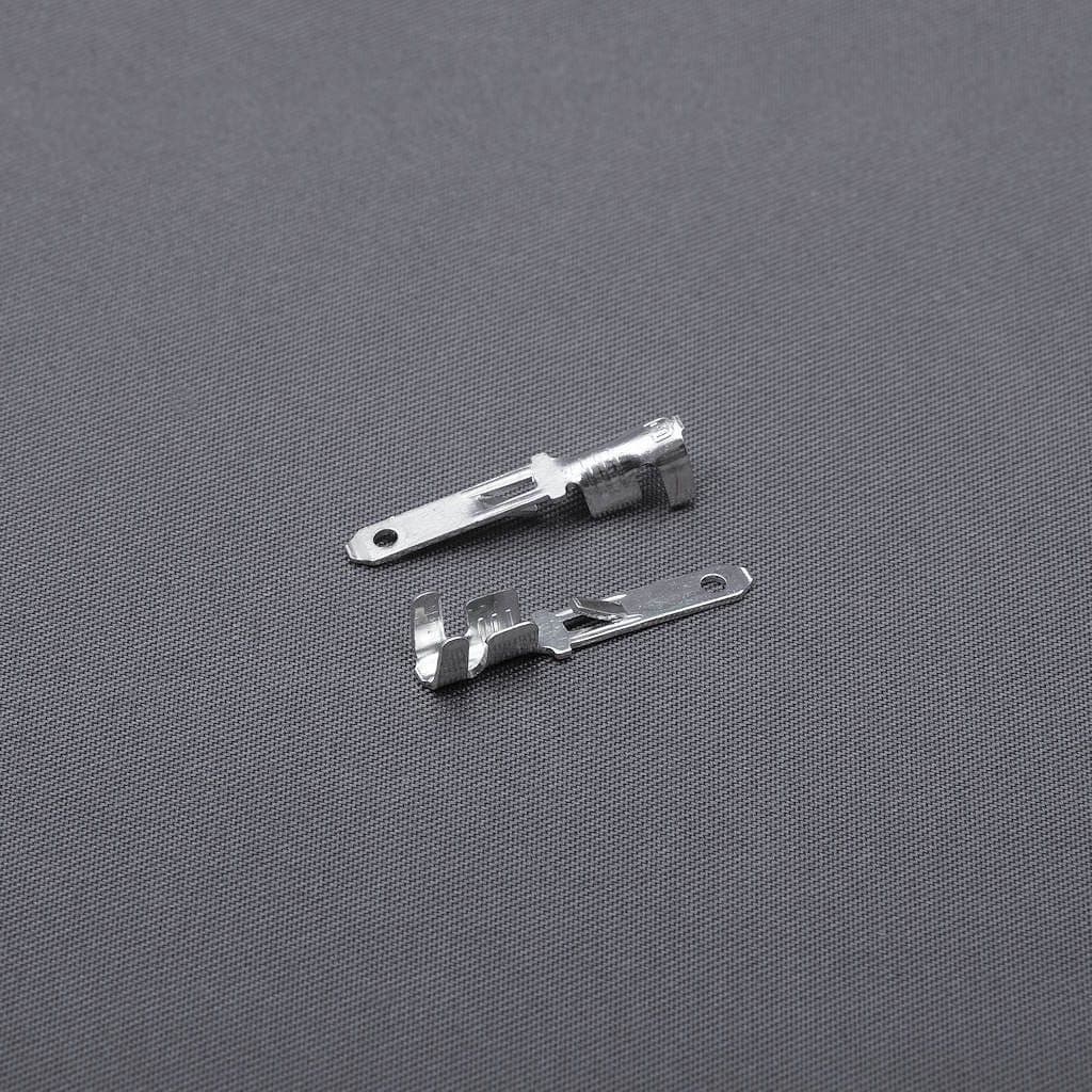 2 8mm Male terminals with latch for ML connectors 3-6405/10