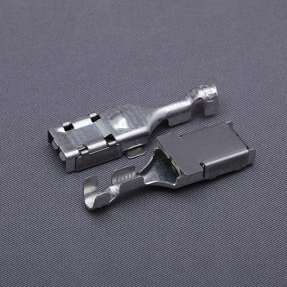 8mm Power Terminals for 1 5-2 5mm cable 3-7650