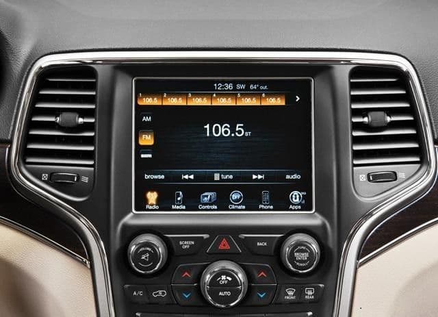 CHRYSLER/JEEP UCONNECT 8.4A 8.4AN SAT NAV MAP UPDATE USB EUROPE 2024-2025