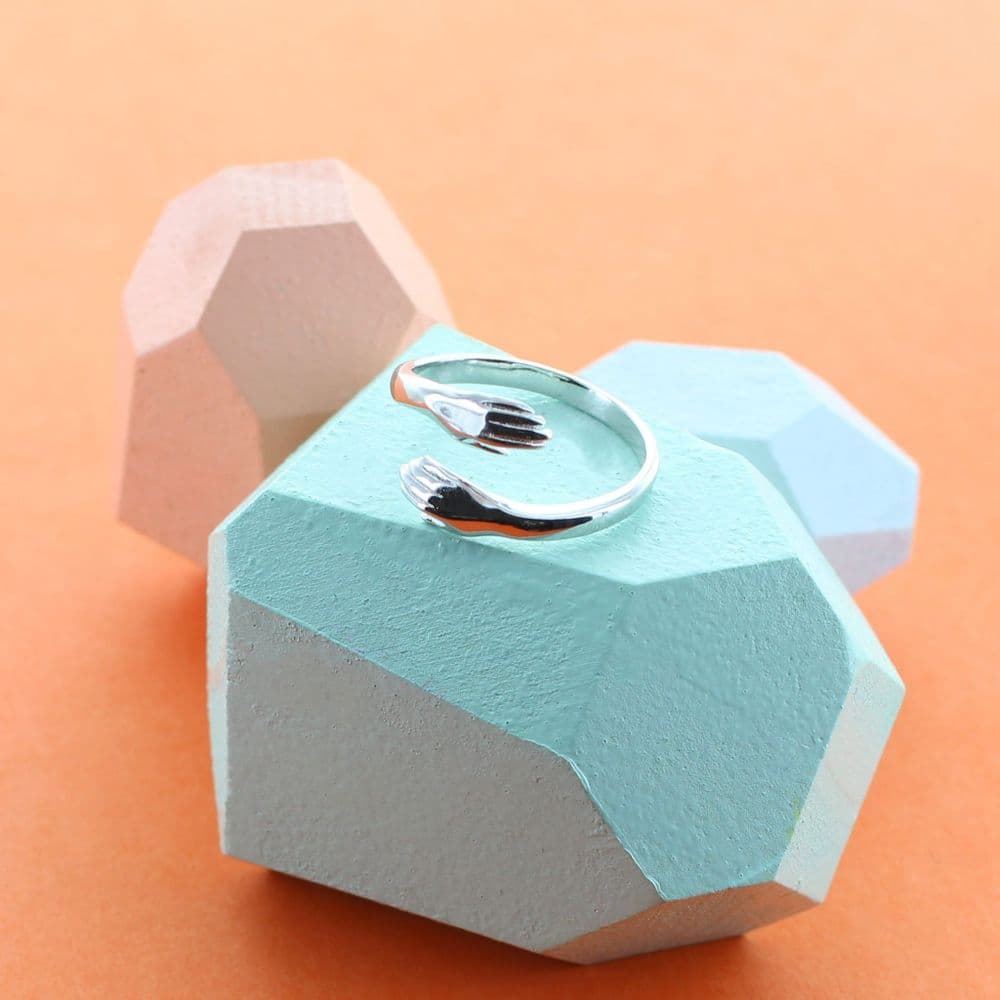 Hug Ring