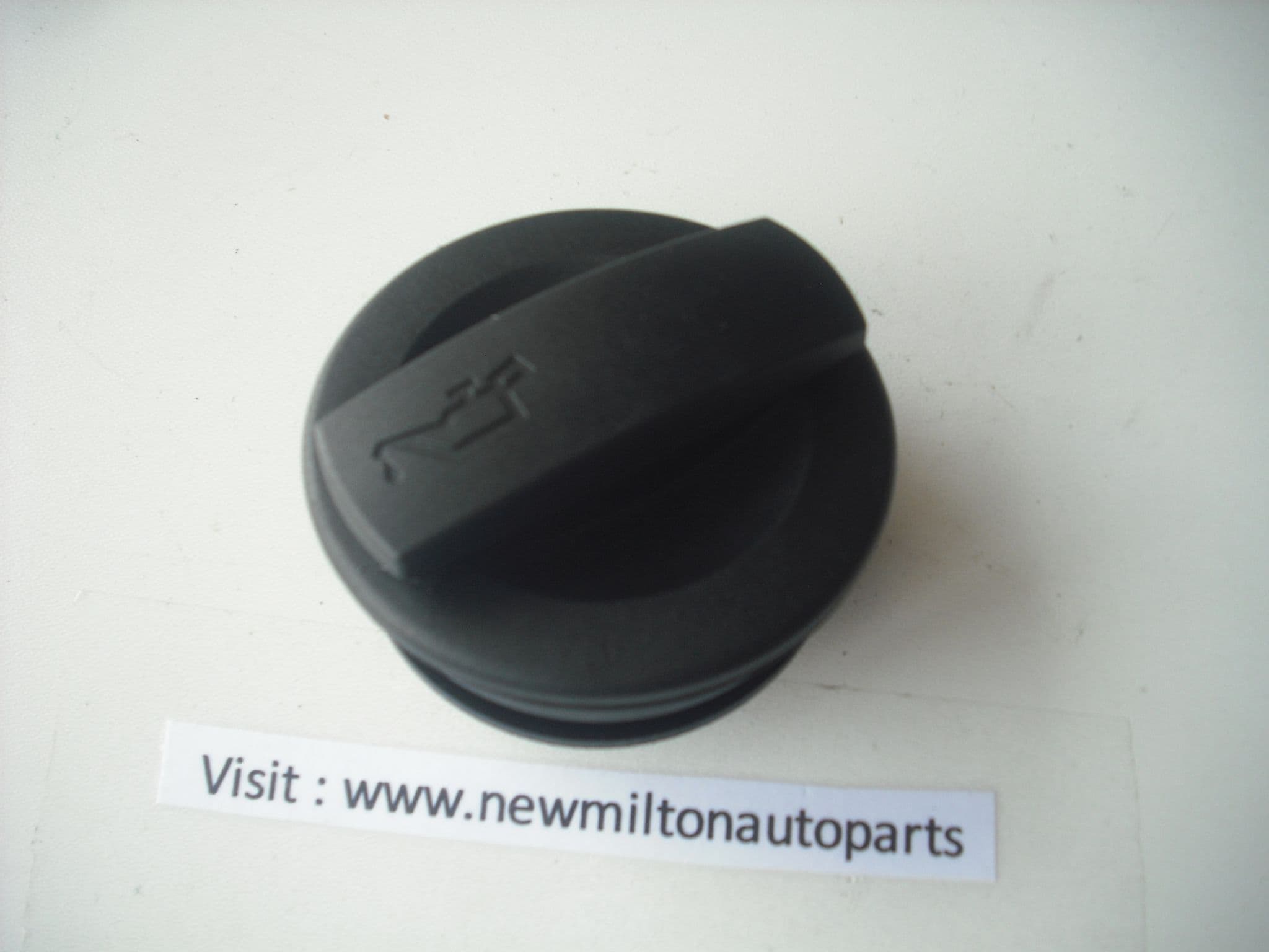 06C 103 485 H A GENUINE AUDI A4 B6 2 0 PETROL ENGINE OIL FILLER CAP