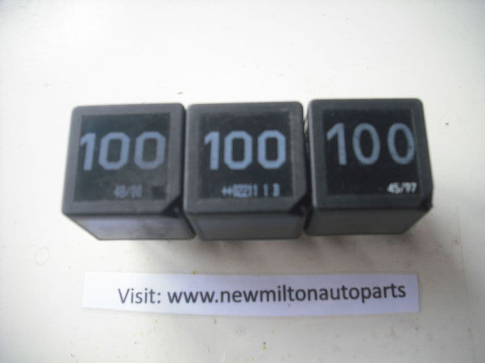100 95VW 10K705 CA 7M0 951253 A 3 GENUINE AUDI SEAT SKODA AND VW RELAYS