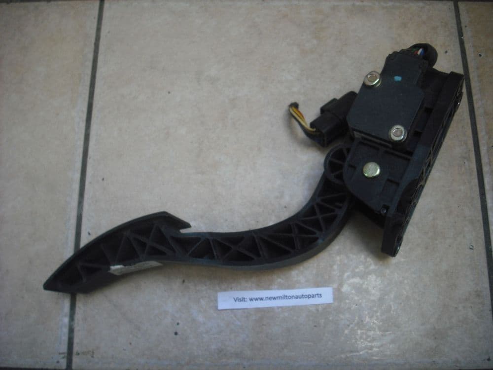 10730006 KIA SORENTO PETROL ELECTRONIC THROTTLE PEDAL