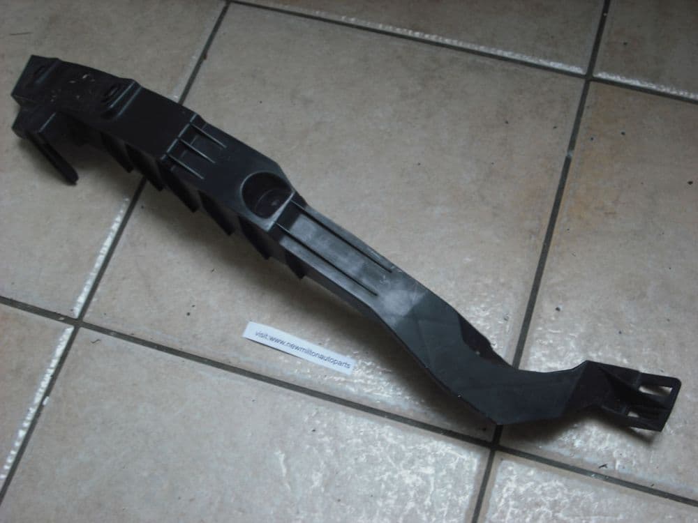 13287640 VAUXHALL ASTRA MK6 HEADLIGHT HEADLAMP LOWER MOULDING BRACKET ...