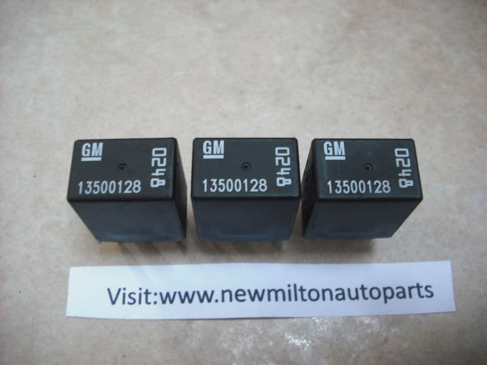 13500128 3 GENUINE VAUXHALL INSIGNIA RELAYS