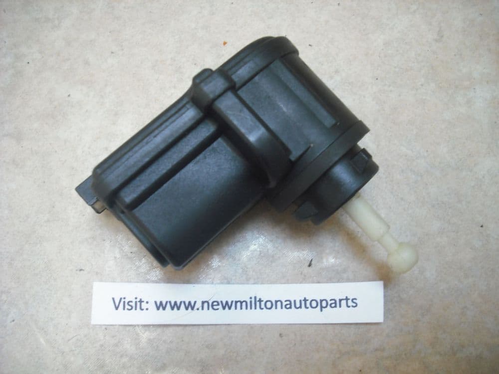 1J0941295B A GENUINE AUDI A2 HEADLIGHT HEADLAMP LEVELING ADJUSTMENT MOTOR