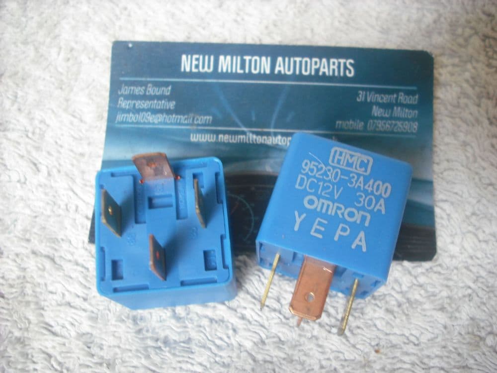 2 GENUINE HYUNDAI TRAJET HMC RELAYS BLUE OMRON 95230-3A400 DC12V 30A