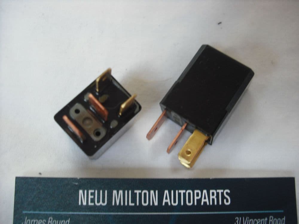 2 X GENUINE HONDA HRV CRV RELAYS NAIS CM1AF-R-12V ACM32221 81103 JAPAN