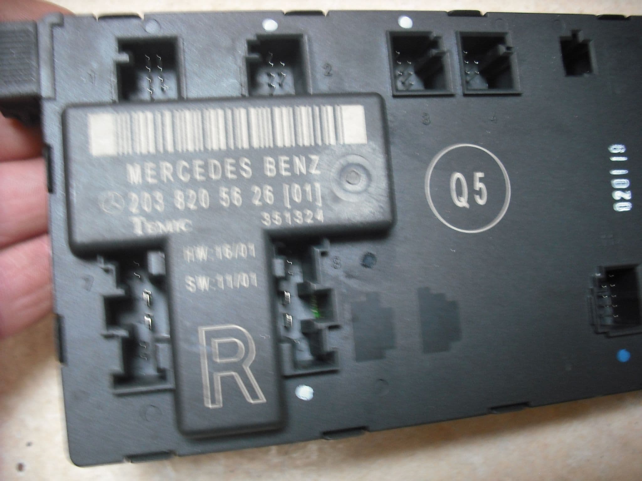 203 820 56 26 01 MERCEDES BENZ W203 C220 FRONT DOOR CONTROL MODULE ...