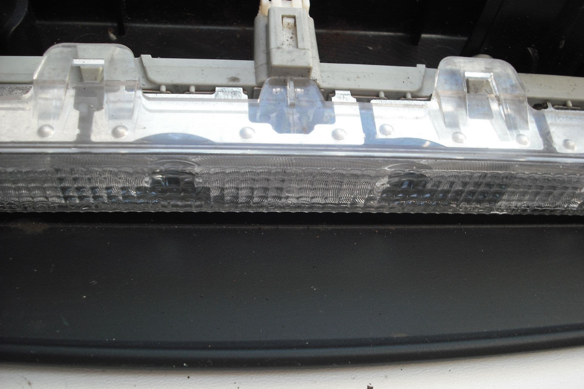 288-16698 TOYOTA YARIS MK2 REAR HIGH LEVEL THIRD BRAKE LIGHT