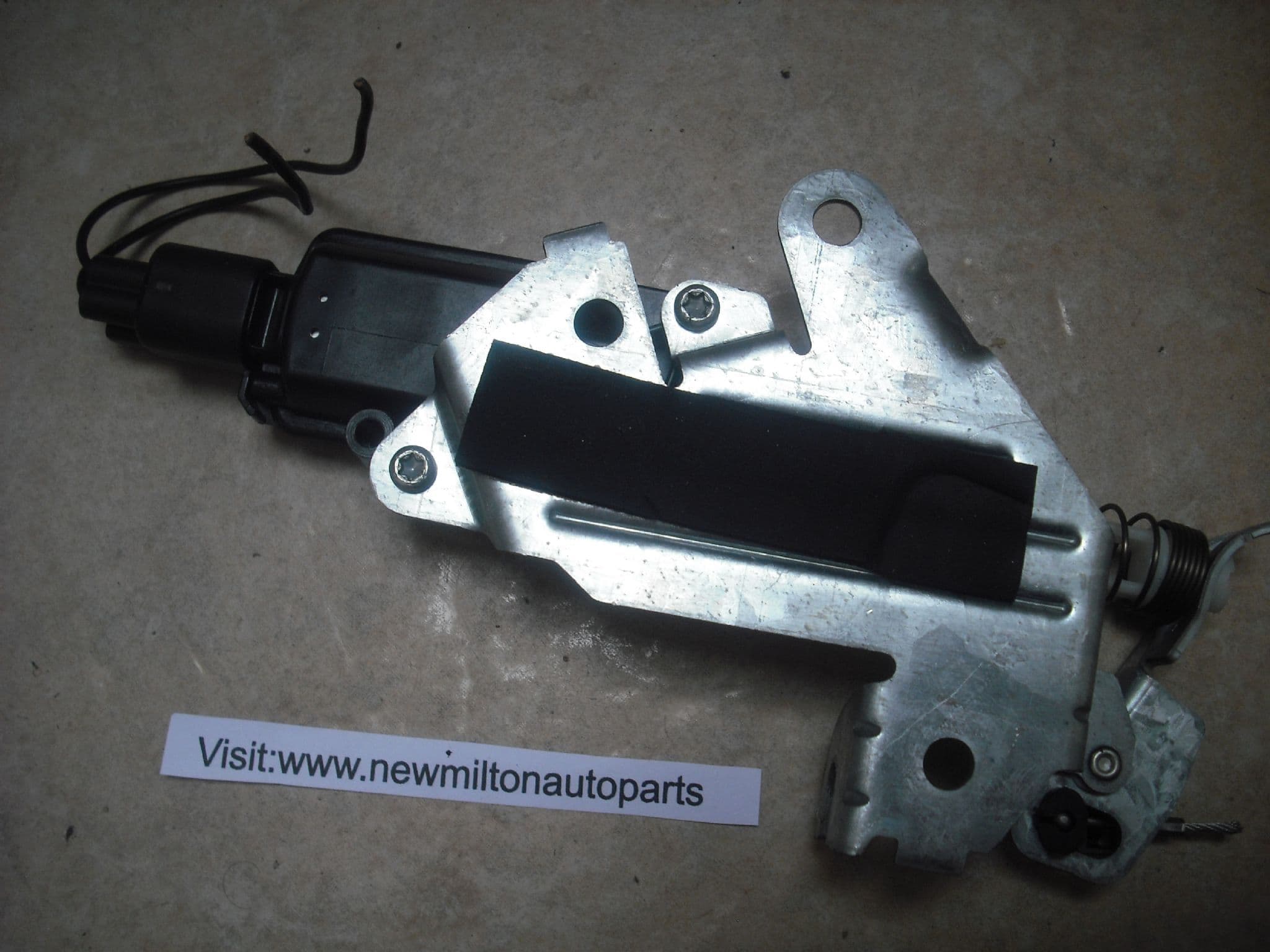 2S6T-432A98-AE FORD FIESTA MK6 AND FUSION TAILGATE CENTRAL LOCKING ACTUATOR