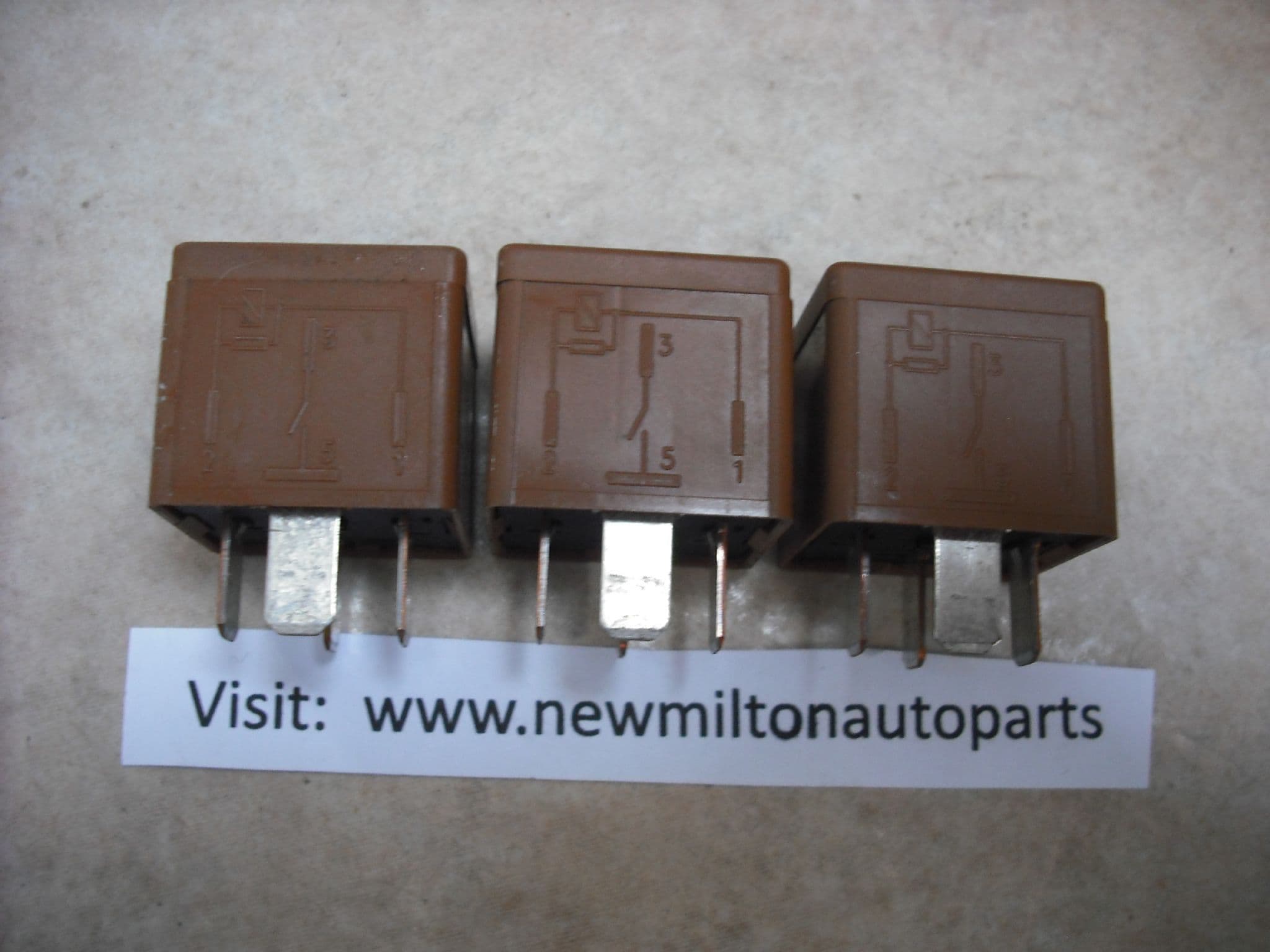 3 GENUINE JAGUAR X308 XJ8 XJR BROWN RELAYS LJA6703AA V23136-B1-X21 12V 40A