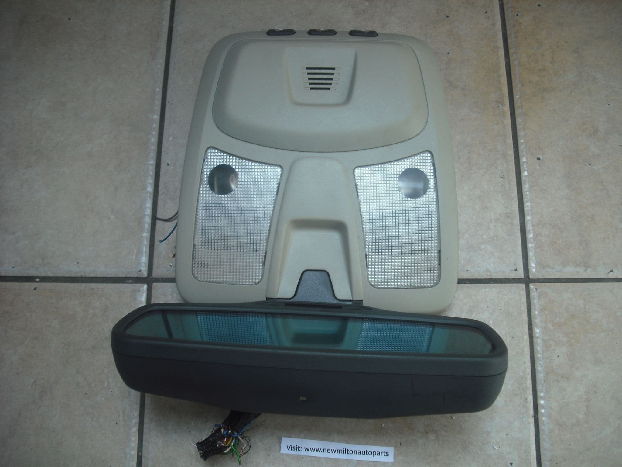 30669623 VOLVO XC90 INTERIOR REAR VIEW MIRROR AND INTERIOR LIGHT PANEL