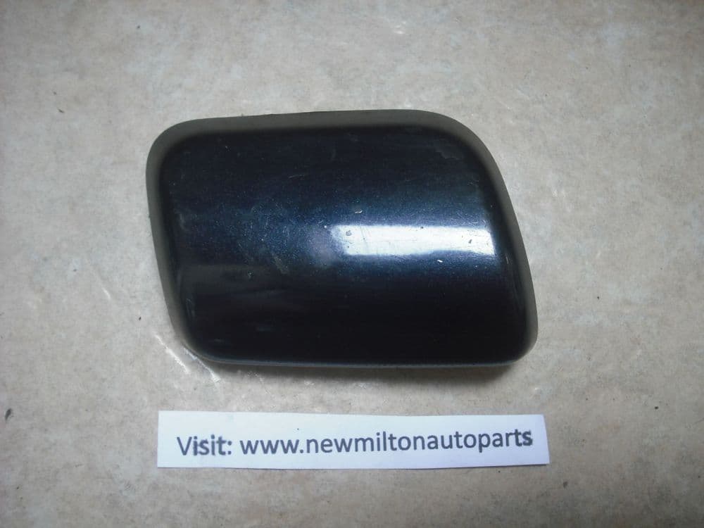 30698209 VOLVO XC90 FRONT BUMPER HEADLIGHT WASHER CAP COVER RIGHT SIDE