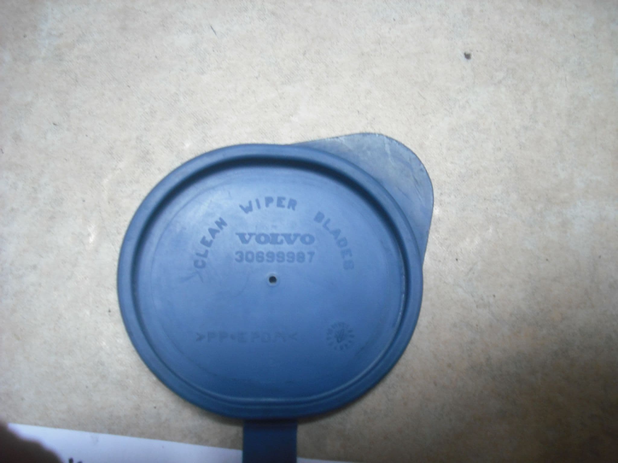 30699987 VOLVO XC90 WINDOW WINDSCREEN WASHER FILLER CAP
