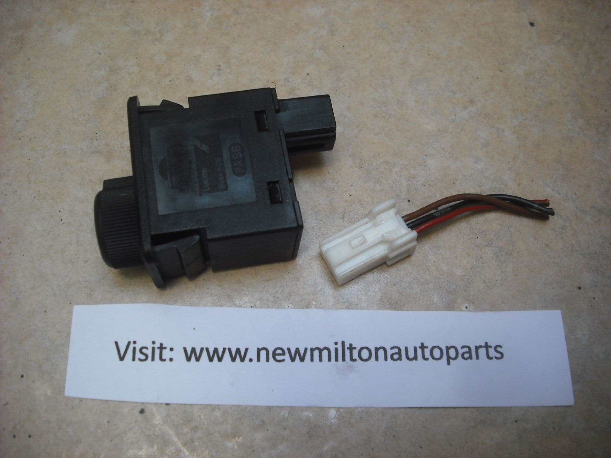 37090 033903 NISSAN ALMERA N16 2000-2006 HEADLIGHT HEADLAMP HEIGHT ...