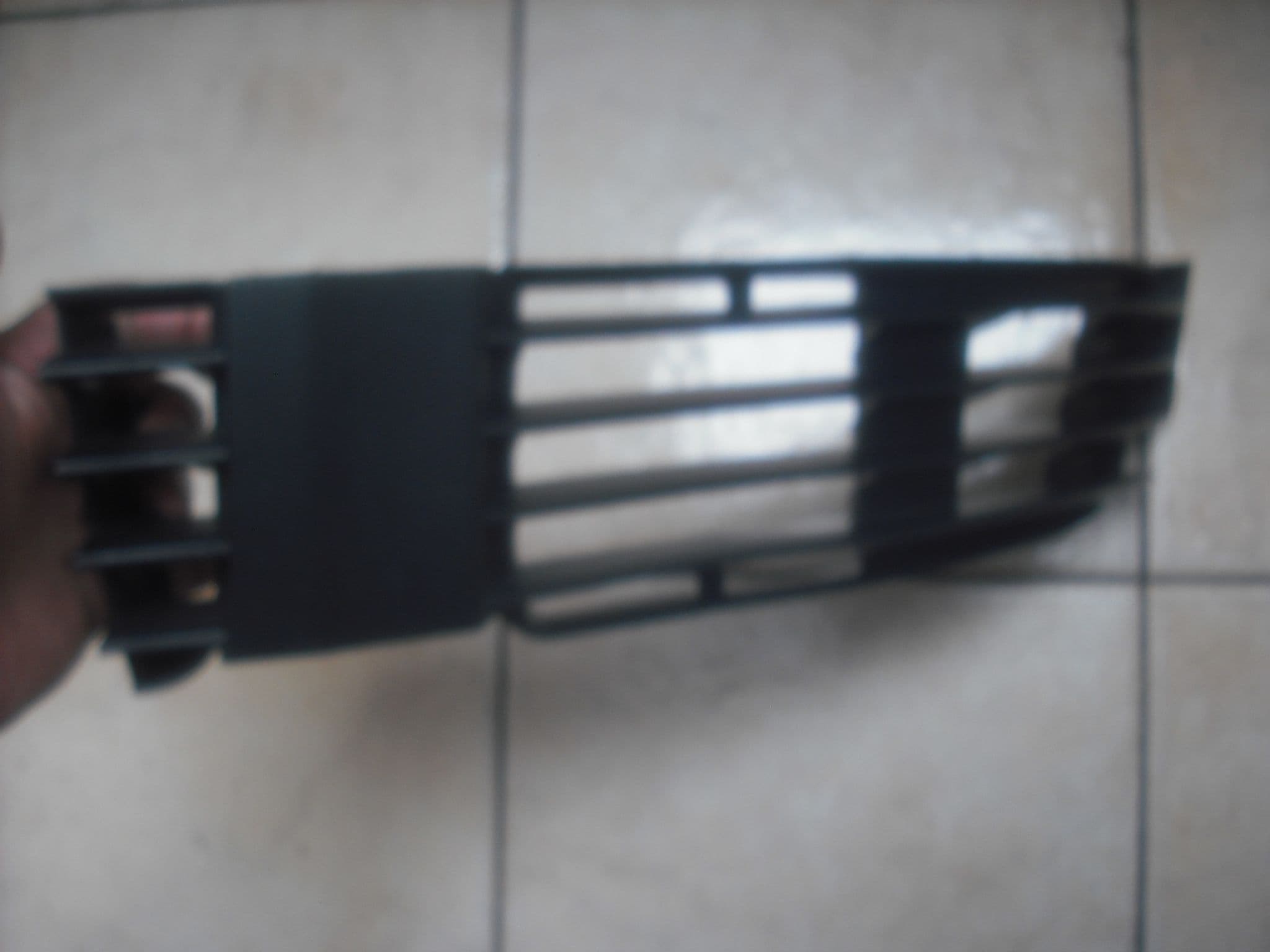3B0 853 665H VW VOLKSWAGEN PASSAT B5 5 FRONT BUMPER GRILLE SECTION ...
