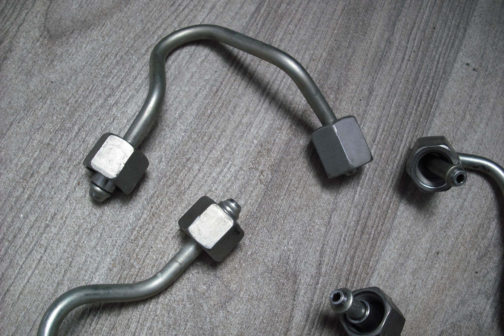 4 GENUINE BMW F10 F11 2 0 DIESEL FUEL INJECTOR METAL FEED PIPES