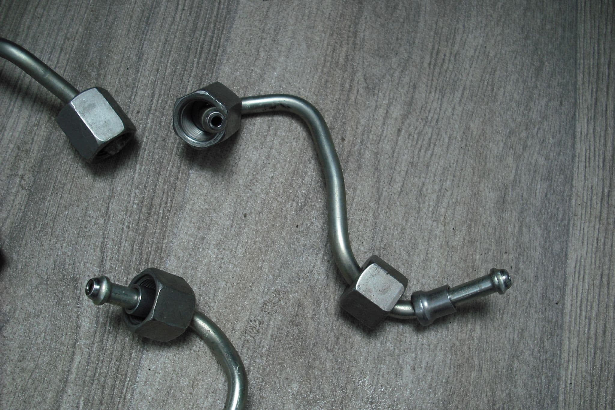 4 GENUINE BMW F10 F11 2 0 DIESEL FUEL INJECTOR METAL FEED PIPES