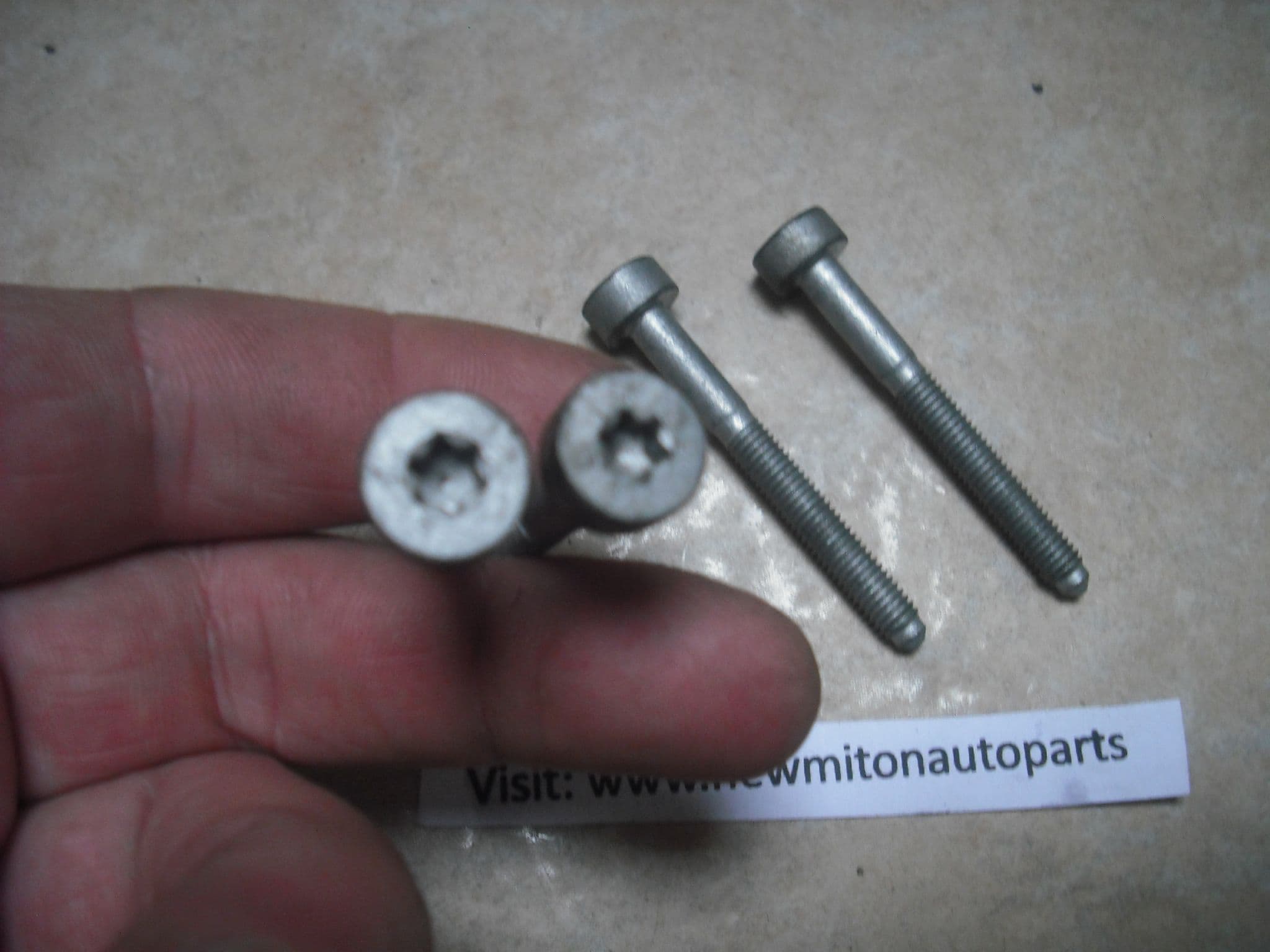 4 GENUINE VAUXHALL CORSA C 1 0 AND 1 2 Z12XE THROTTLE TORQUE HEAD SCREWS