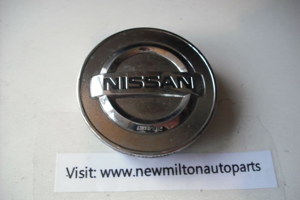 40343 AU51A A GENUINE NISSAN MICRA K13 ALLOY WHEEL CENTER CAP
