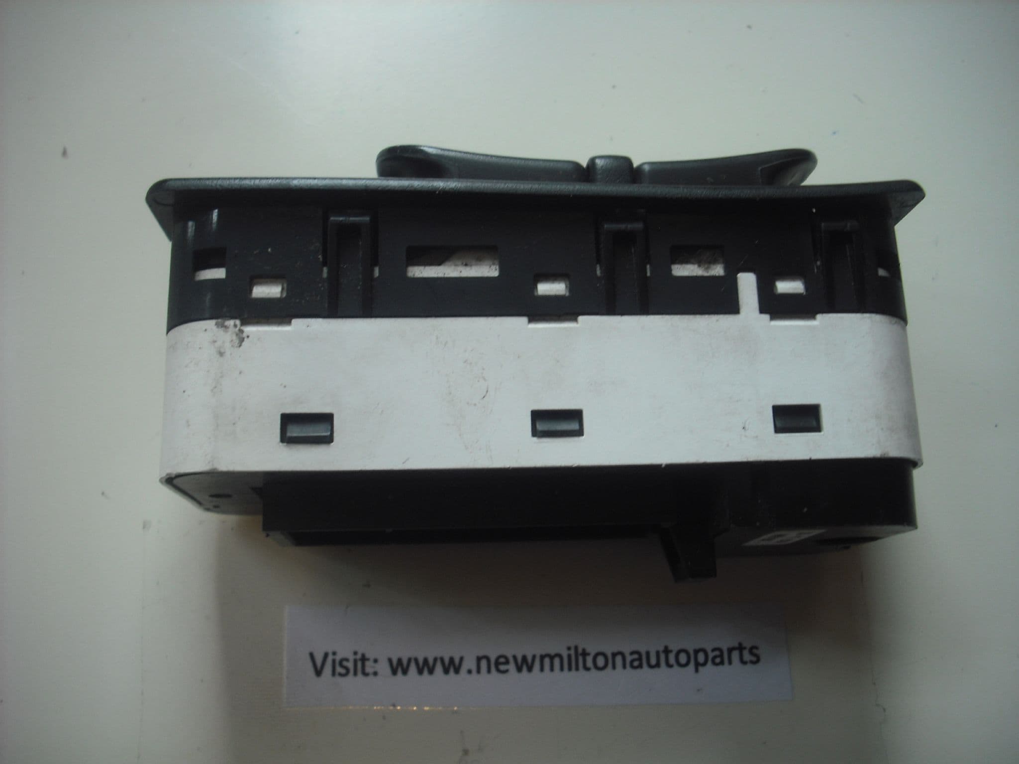5547914 SAAB 95 9-5 ELECTRIC WINDOW SWITCH PACK